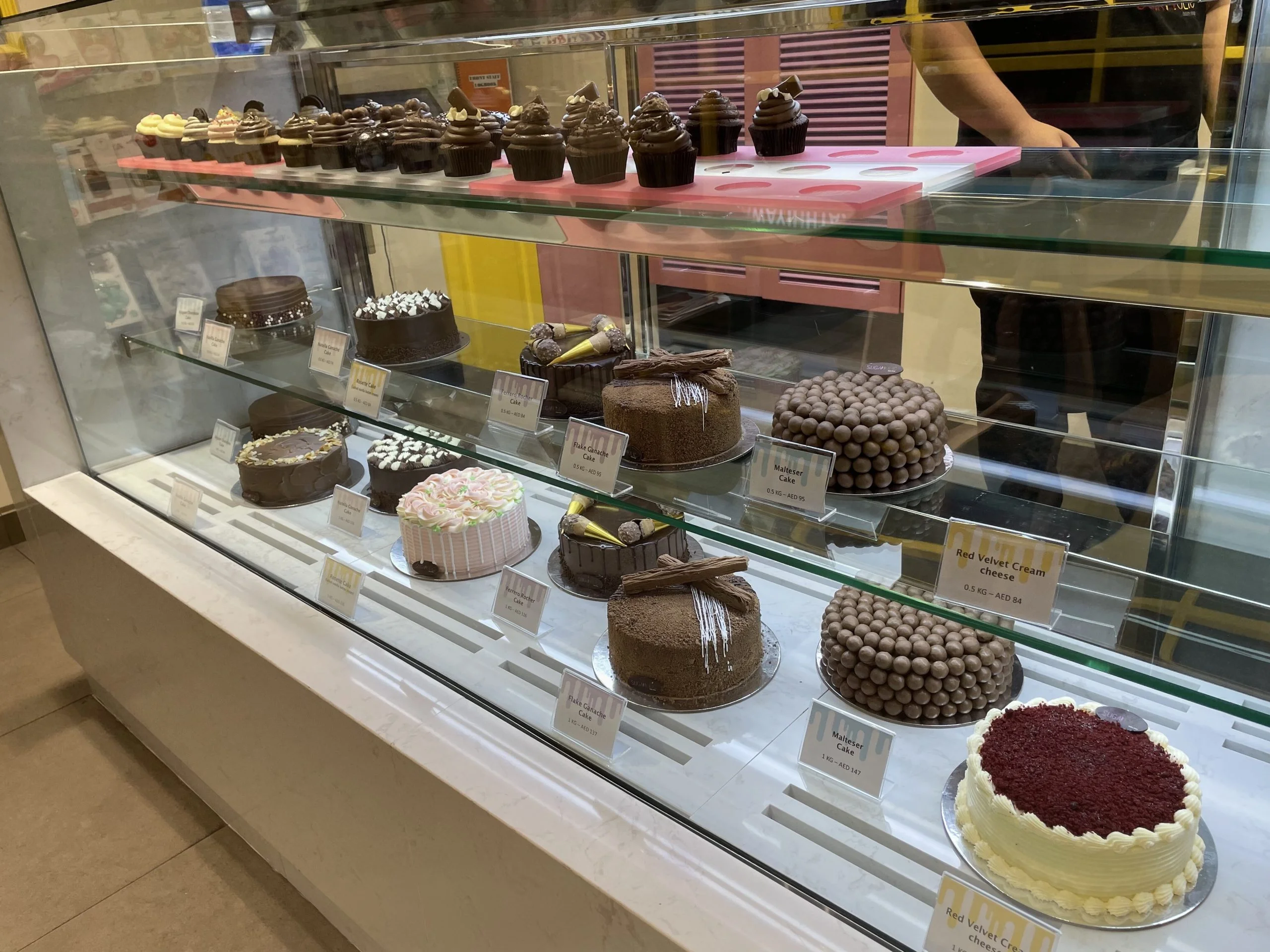 اشهر محلات كيك في دبي مع التوصيل أون لاين | اقدم 24 محل كيك اعراس - فيو دبي